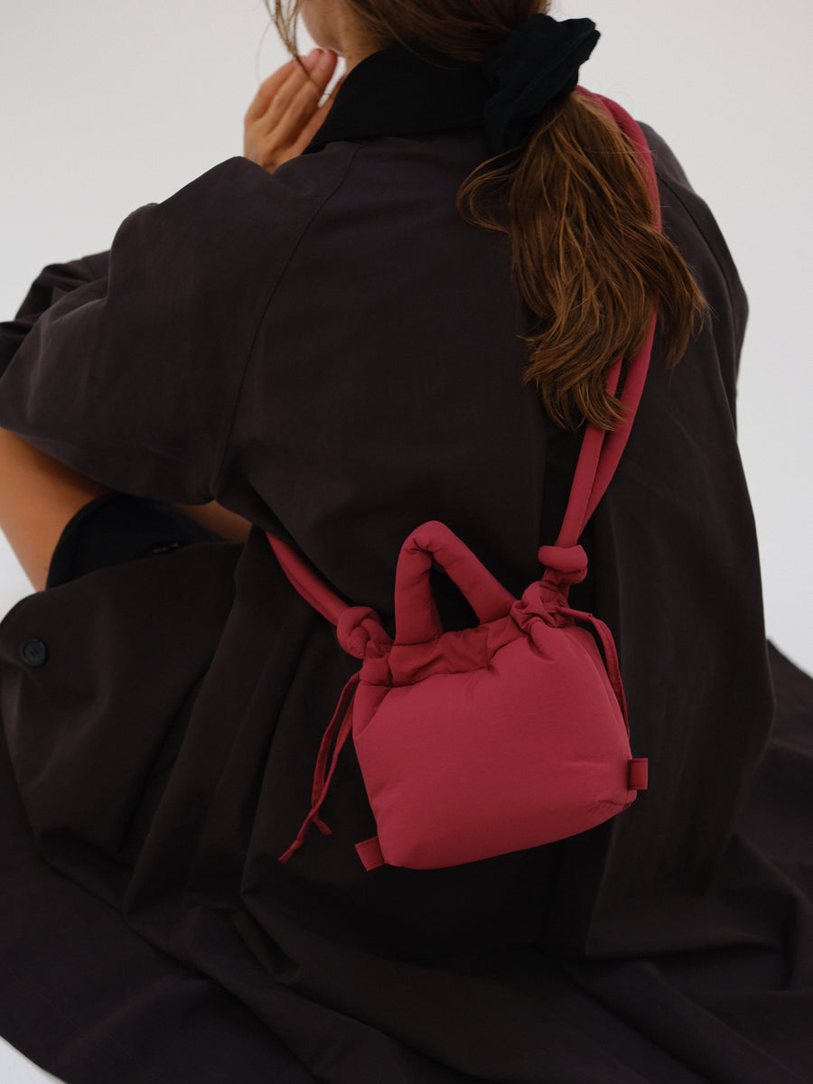 【公式】ÖLEND オレンド Micro Ona Soft Bag バッグ Cherry Red – CHELSEA